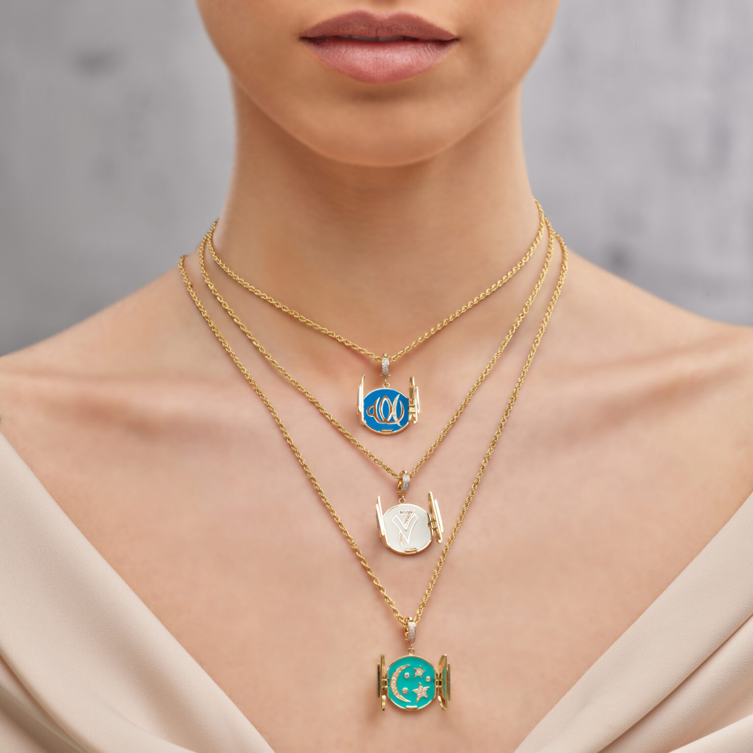 Luxury-locket-Almighty-navy blue-symbolic-high class-exclusive